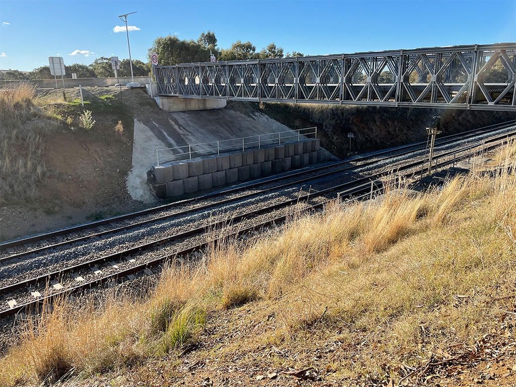 Abergeldie begins construction on the new Burley Griffin Way road-over ...